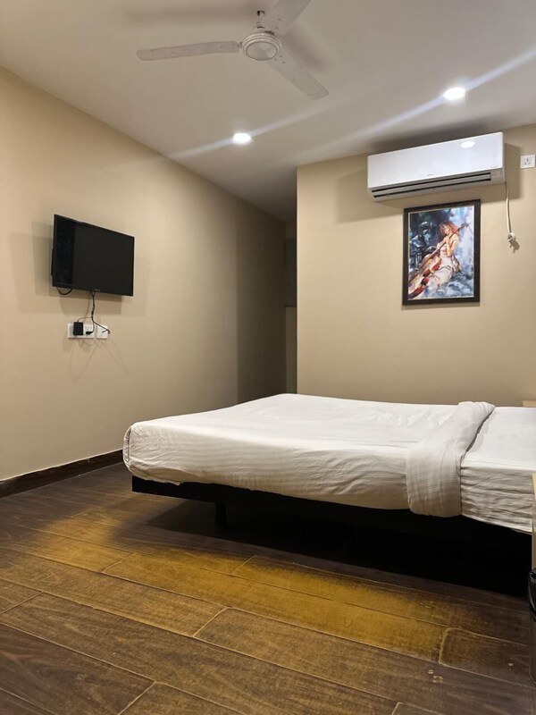 Hotel Shore I Faridabad - Faridabad