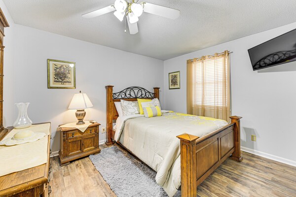 3 Mi To Dtwn Beaufort: Quiet Family Home W/ Yard - Beaufort, SC