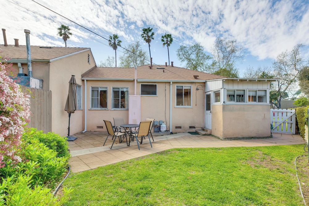 3 Mi To Universal Studios: Chic Home W/ Yard! - Los Angeles, CA