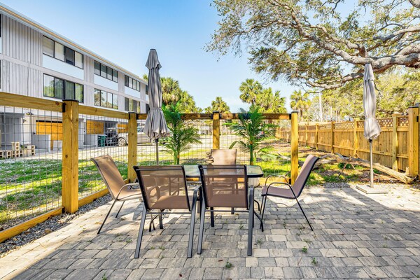 Steps To Beach: Home W/ Sunset Views In Cedar Key! - Cedar Key, FL