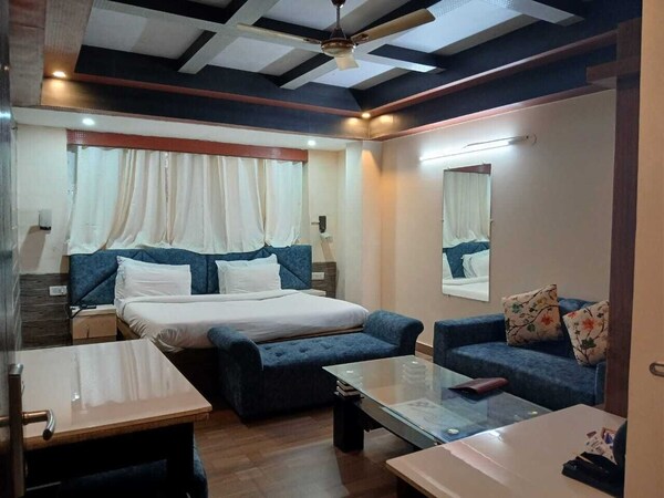 Hotel Drive Inn Mussoorie - Mussoorie