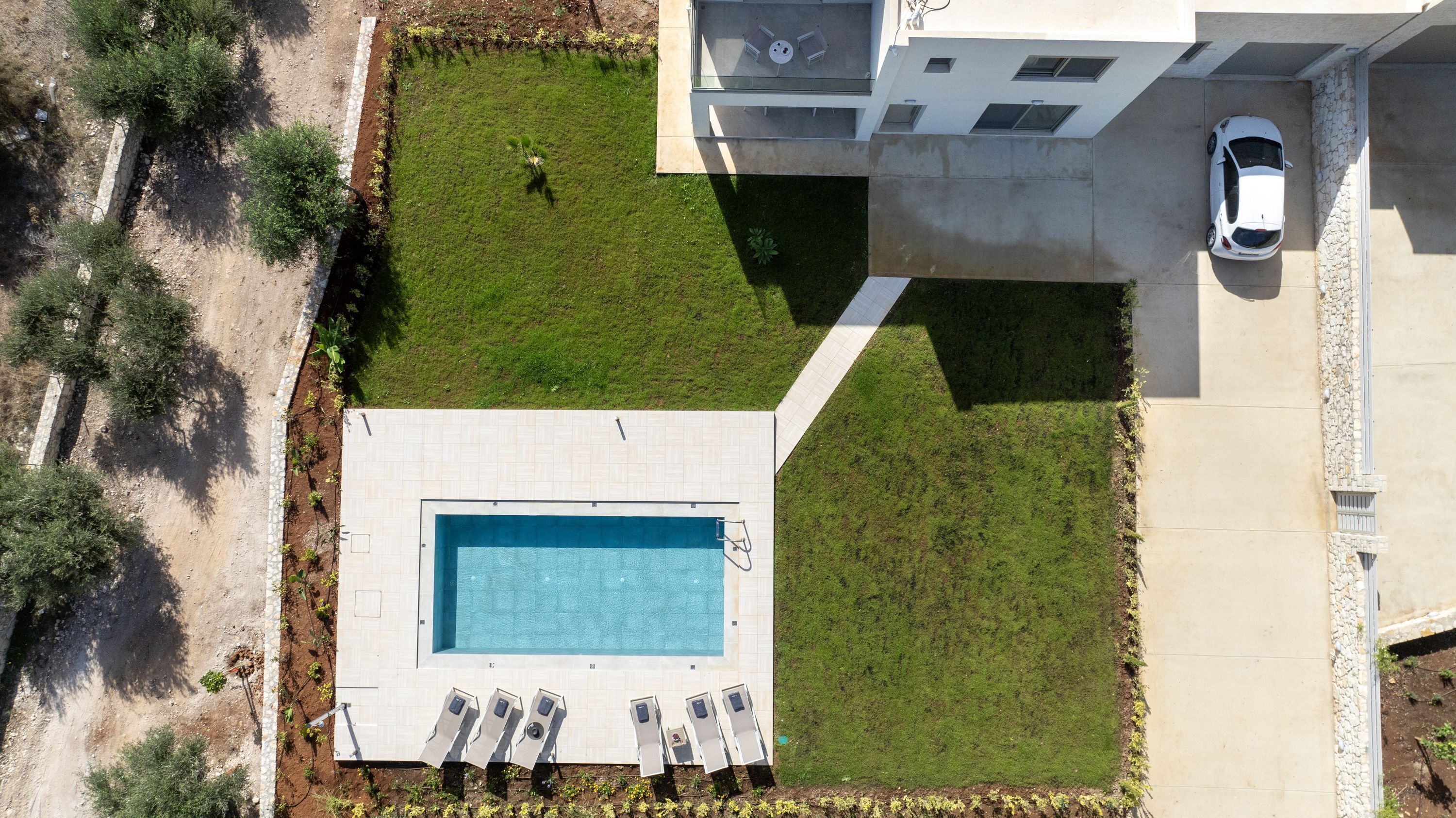 Vila | 6 quartos, escrivaninha