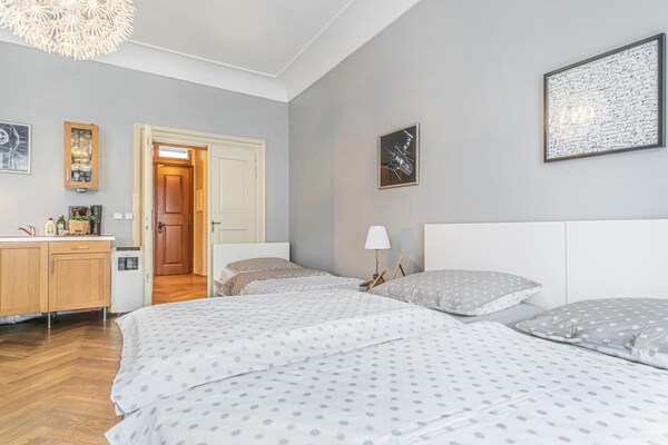 Cozy Mala Strana Apartment In Prague - Prague