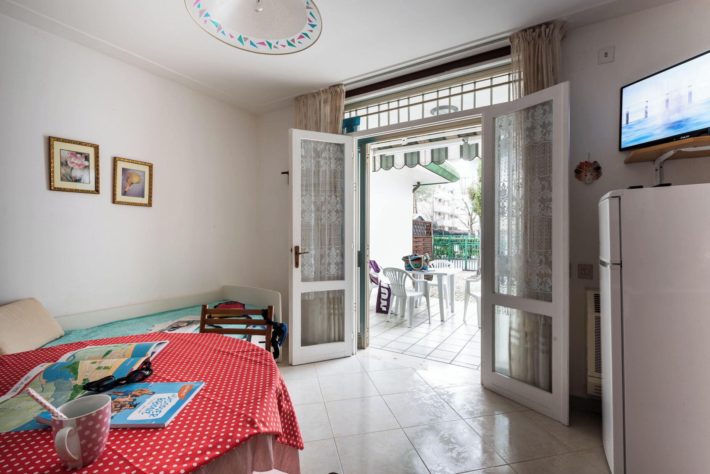 Apartamento, 2 quartos, vista para o jardim | Sala