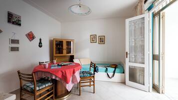 Apartamento, 2 quartos, vista para o jardim