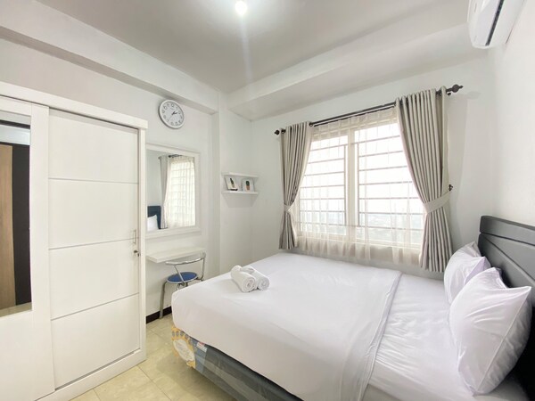 Homey 2br Furnished Apartment At The Edge Bandung - Cimahi