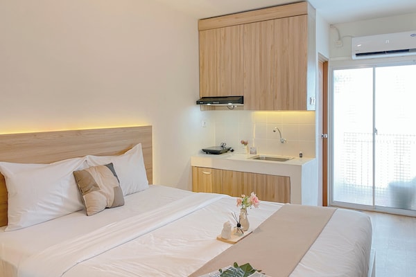 Well Furnished Studio Apartment At Cinere Resort - Jakarta