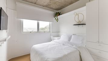 Estúdio | Secretária adequada para computadores portáteis, Wi-fi grátis