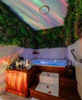 Banheira de hidromassagem, massagens suecas, massagens tailandesas