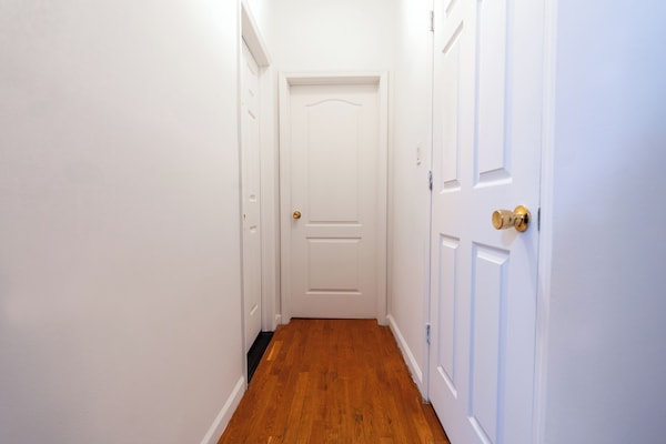 Elegant Harlem Suites - Bronx, NY