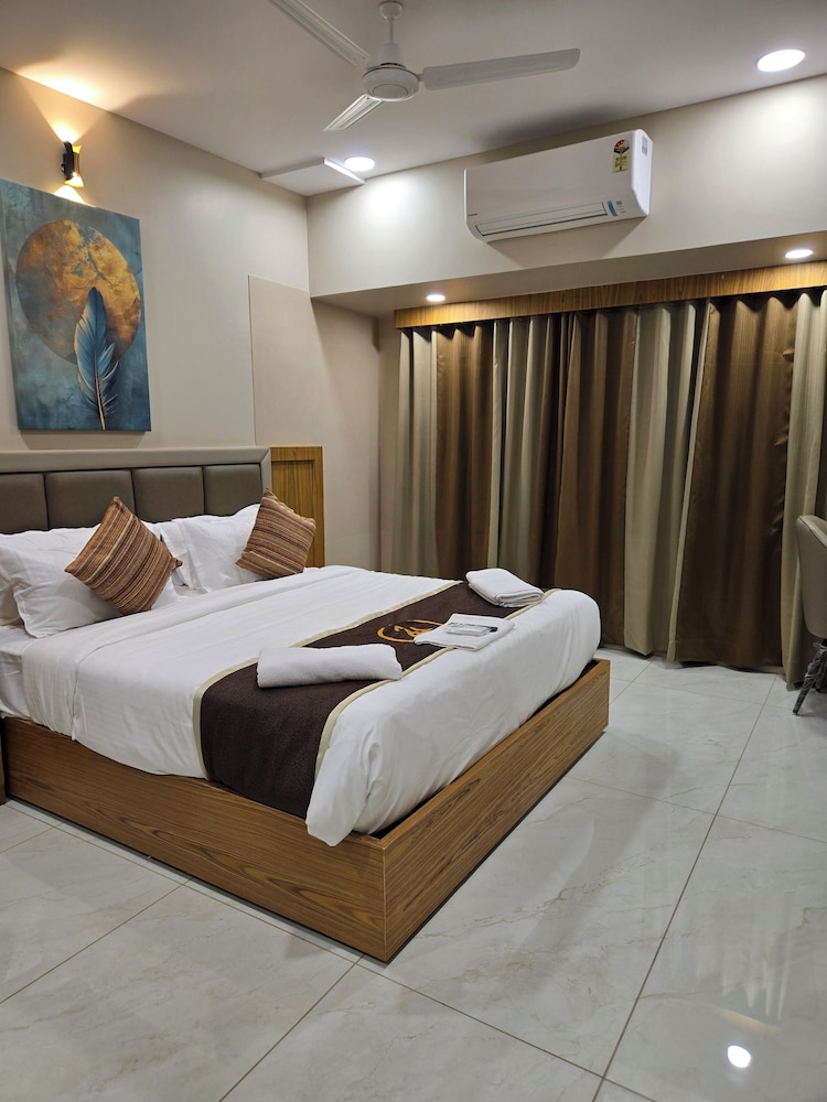 Galaxy Stays Bkc - Mumbai