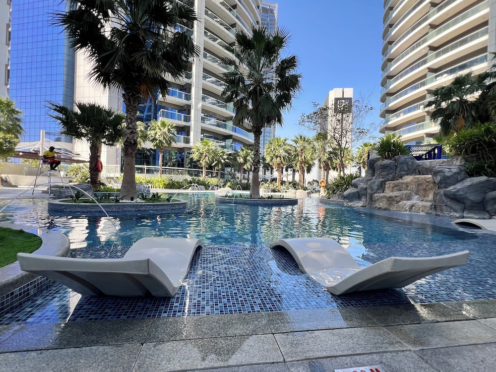 Luxury Hostel Business Bay - Dubai