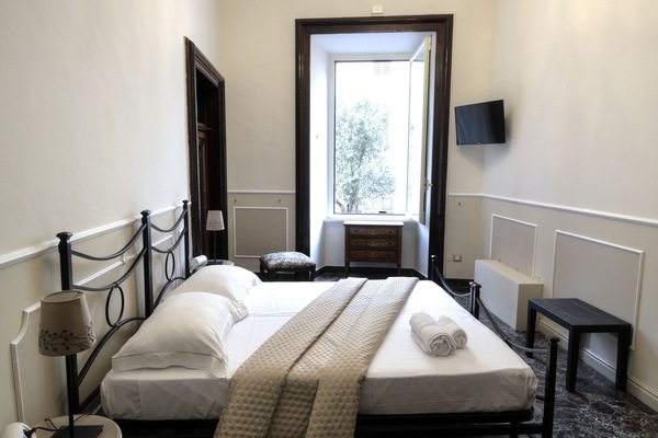 Quarto Duplo ou Twin Deluxe | Secretária, ferro/tábua de engomar, Wi-fi grátis