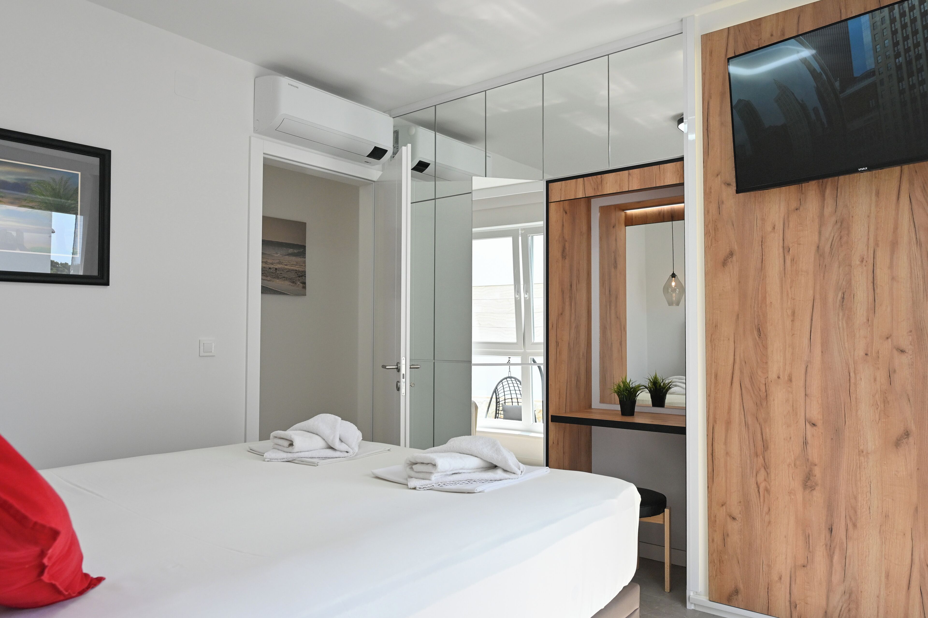 Apartamento luxo, 3 quartos, piscina particular, vista para a piscina | Wi-Fi de cortesia