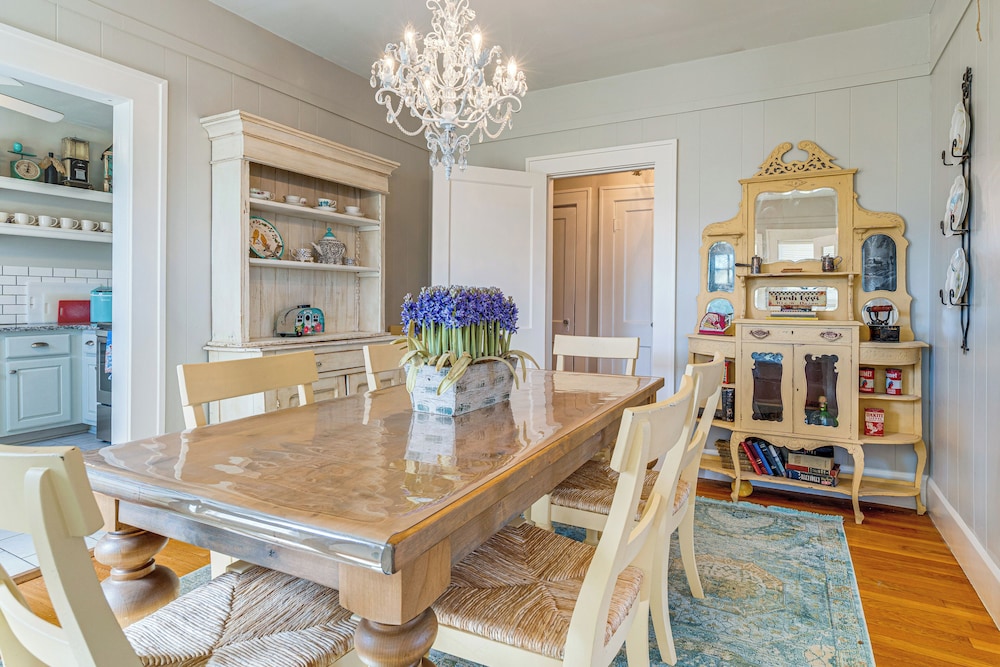 Hill Country Retreat W/ Lake View, Deck & Balcony - Spicewood, TX