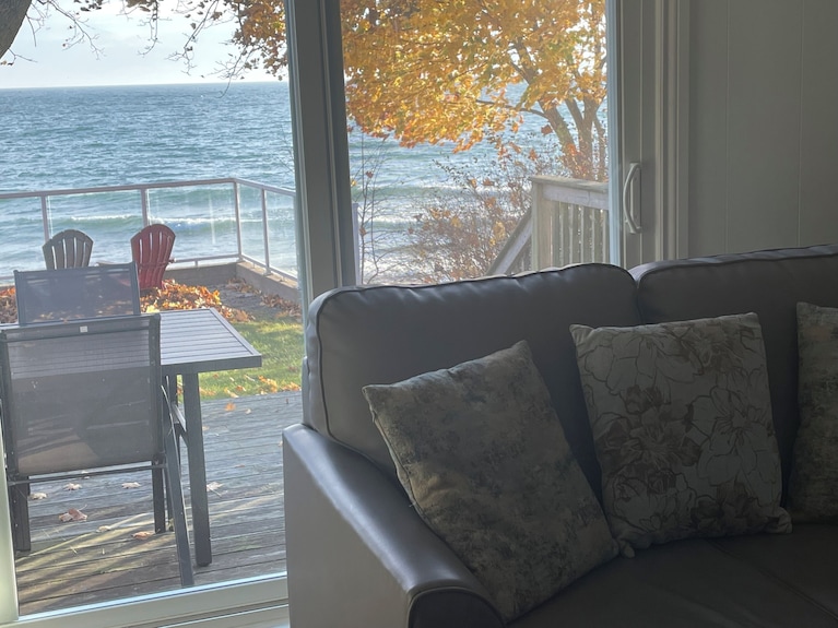 Prince Edward County Lakehouse 3 Bedroom And 3 Bathroom - Prince Edward
