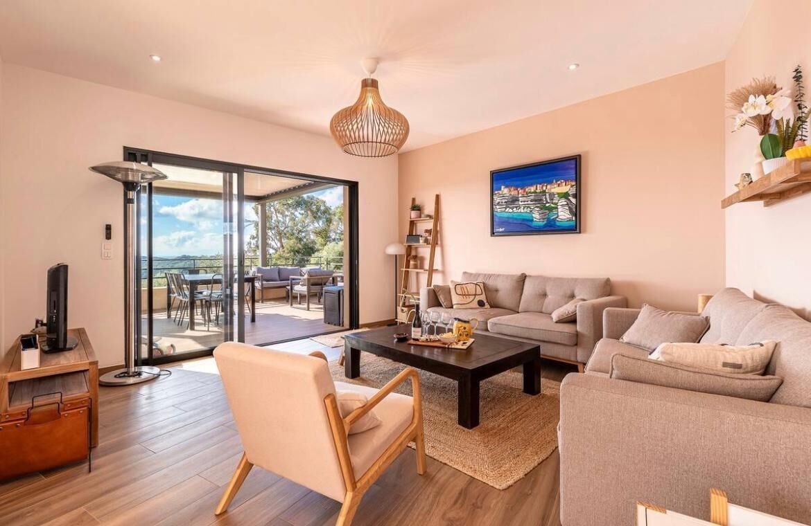 150m2 4 Bedroom Family Home Located In San Gavino 10min From Figari - Figari