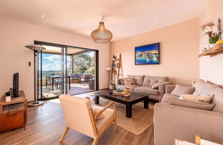 Maison Familiale De 150m2 4 Chambres Situé à San Gavino à 10min De Figari - Figari