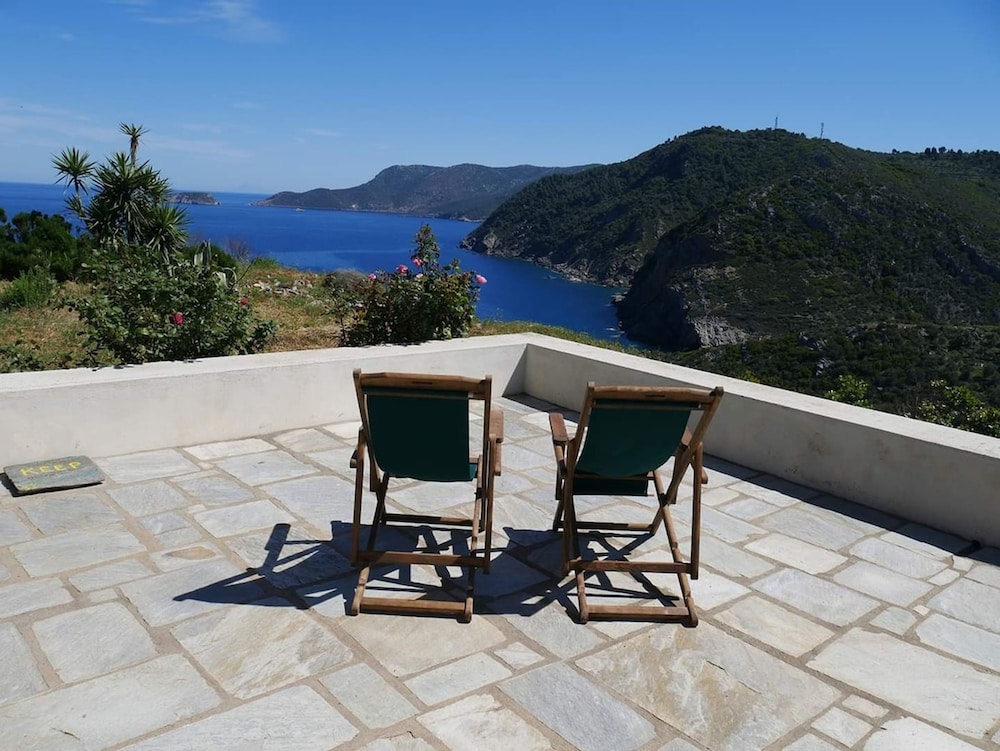 Gorgeous House Exclusive Location - Alonissos