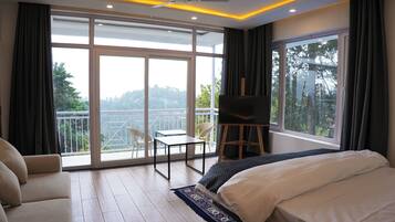 Quarto casal premium, sacada, vista para o vale | Vista da sacada