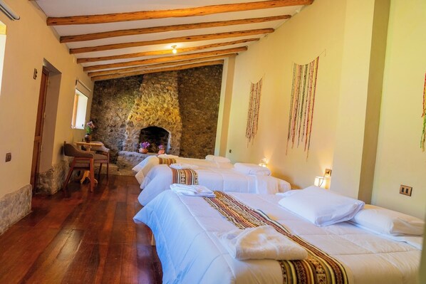 Quarto Triplo | Secretária, Wi-fi grátis