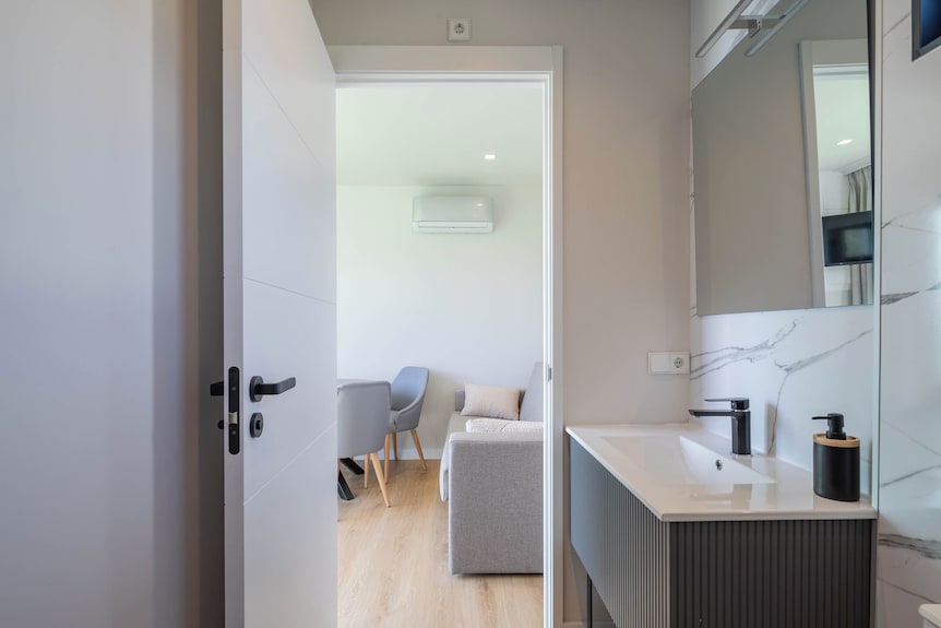 Bungalow '2 Con Piscina En La Playa' With Sea View, Wi-fi And Air Conditioning - Ribeira, Galicia