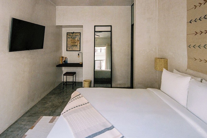 Elegant Hideaway With Rooftop, Local Accents & Live Music - San José del Cabo