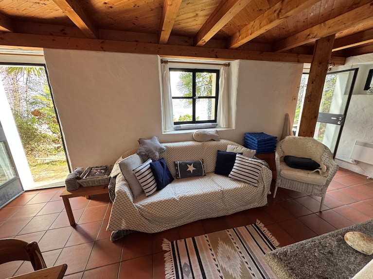 Typical Rustico On The Edge Of The Village Idyllically Bordering The Forest - Brissago