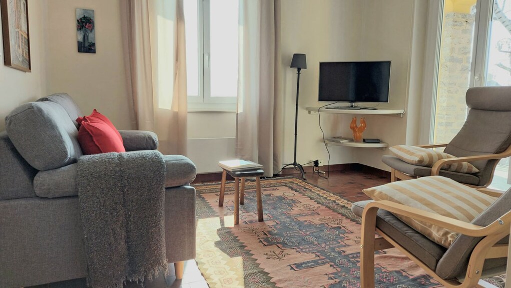 Well-kept Ticino Detached House On A Sunny Slope Above Locarno With Panoramic Views - Valle Maggia