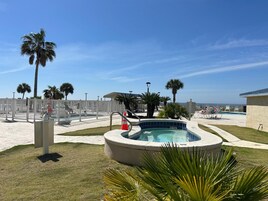 Piscina interna, piscina externa