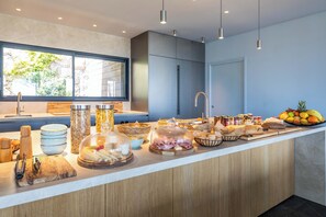 Pequeno-almoço continental diário incluído