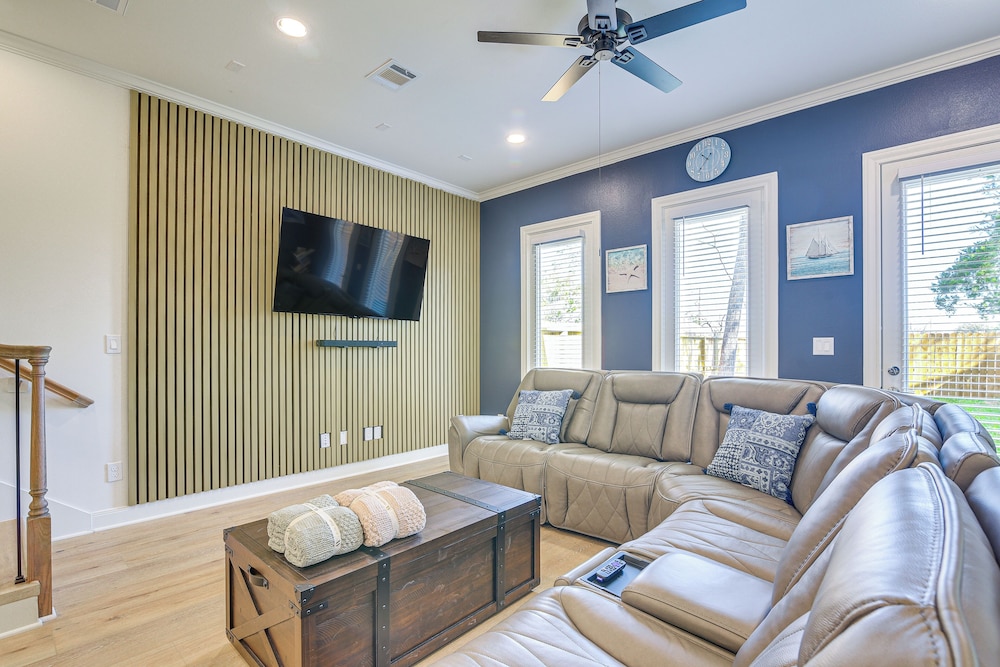 6 Mi To Hospitals: Nurse-friendly Houston Home! - Houston, TX