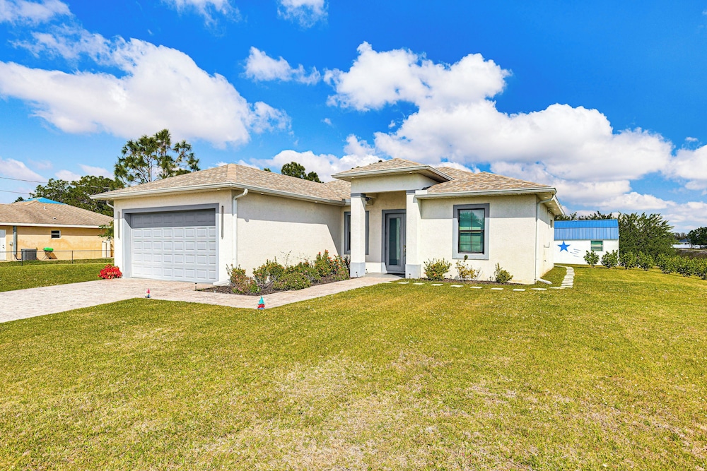 Day Trip To Fort Myers Beach: Pet-friendly Home! - Fort Myers, FL