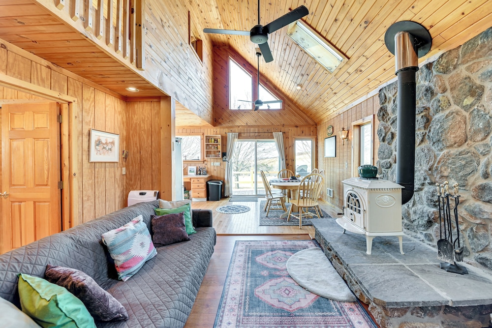 3 Mi To Catskill Scenic Trail: Stamford Cottage - Hobart, NY