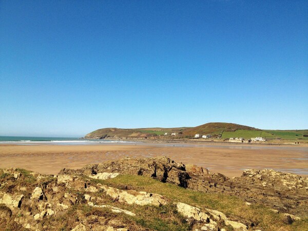 Dove Cott Sleeps 4 Central Location - Croyde