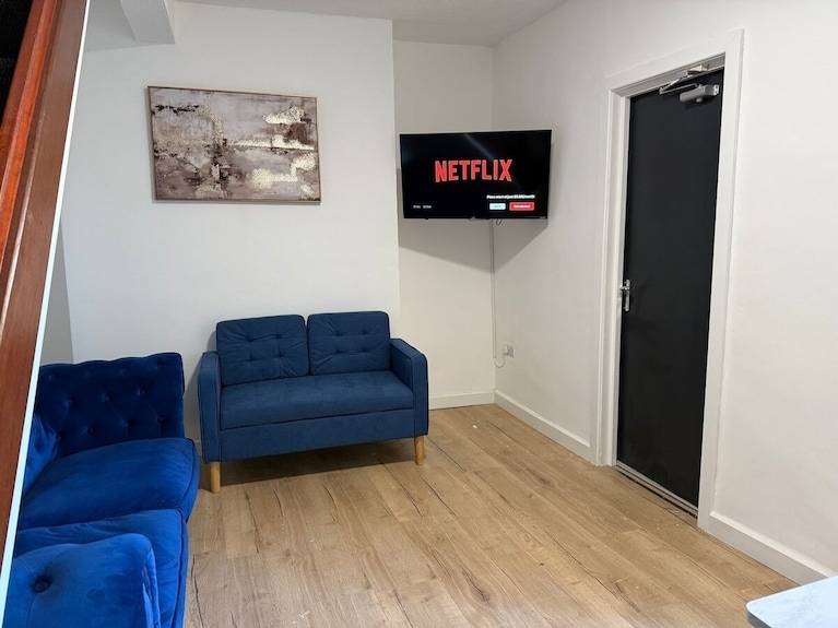 Hideaway 4-bed House In Bridgend" - Bridgend