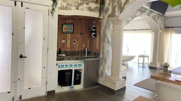 Casa Comfort, varanda, vista para a praia | Cofre no quarto, Wi-fi grátis