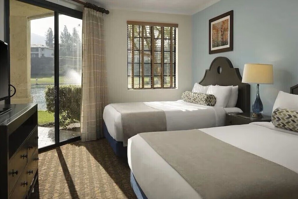 Hyatt Vacation Club At The Welk -Luxury Resort/AC, WiFi, fitness room ...