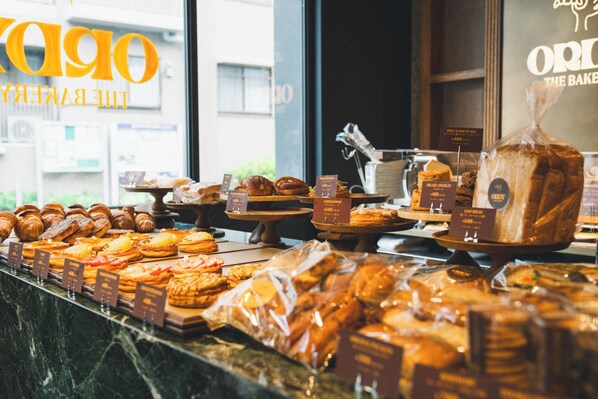 Pequeno-almoço continental diário (1500 JPY por pessoa)