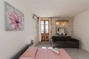 Apartamento, 2 quartos, vista para o mar | 2 quartos, espaço de trabalho para notebook