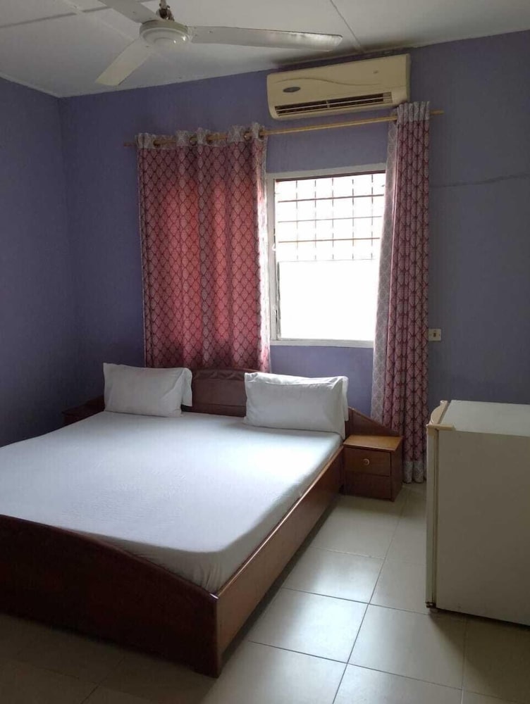 Obiba Jk Guest House - Accra