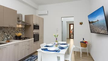 Apartamento Comfort, vista para o vale | Cozinha privada | Uma máquina de café expresso