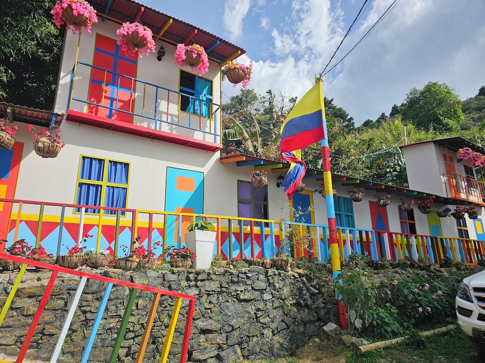 Don Leandro Coffee Farm Glamping - Bello