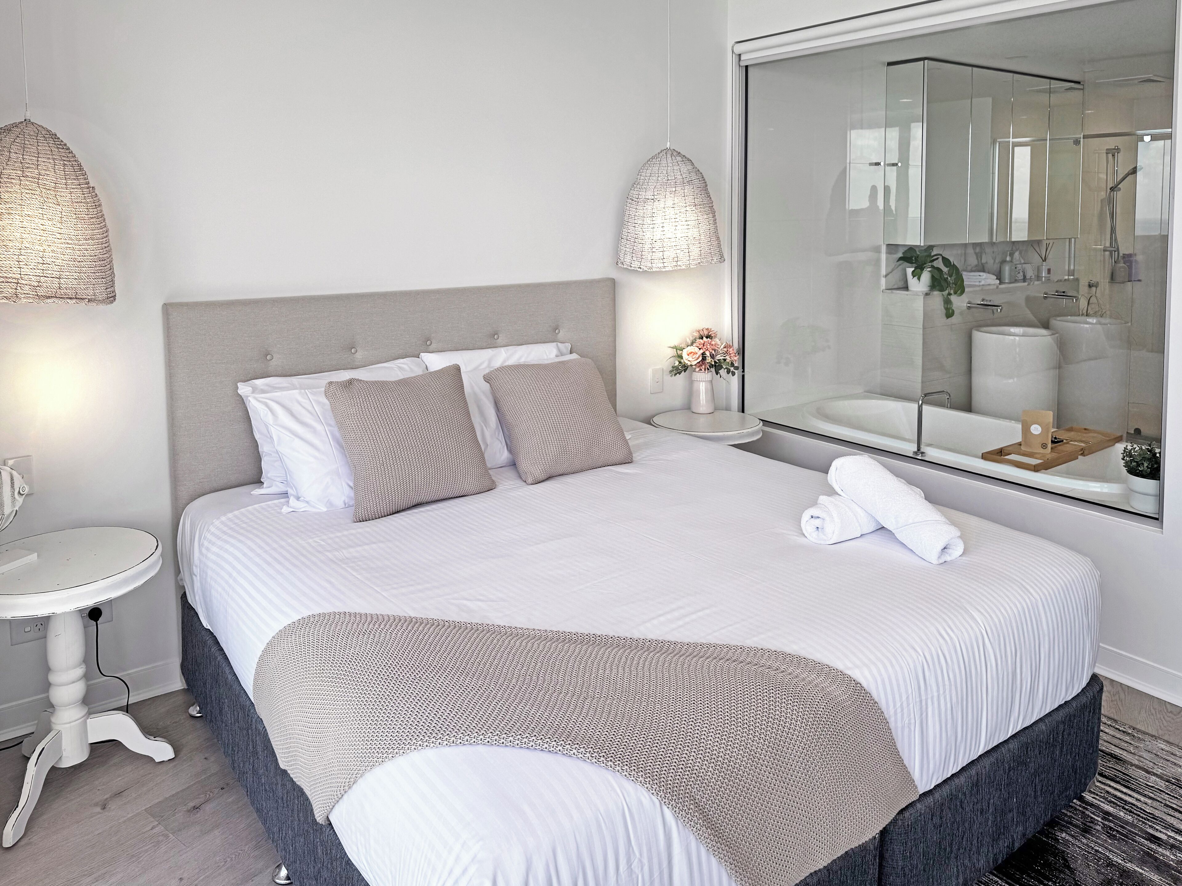 Luxury Oracle Tower 2 Ocean Views 2br Lvl33 - Broadbeach