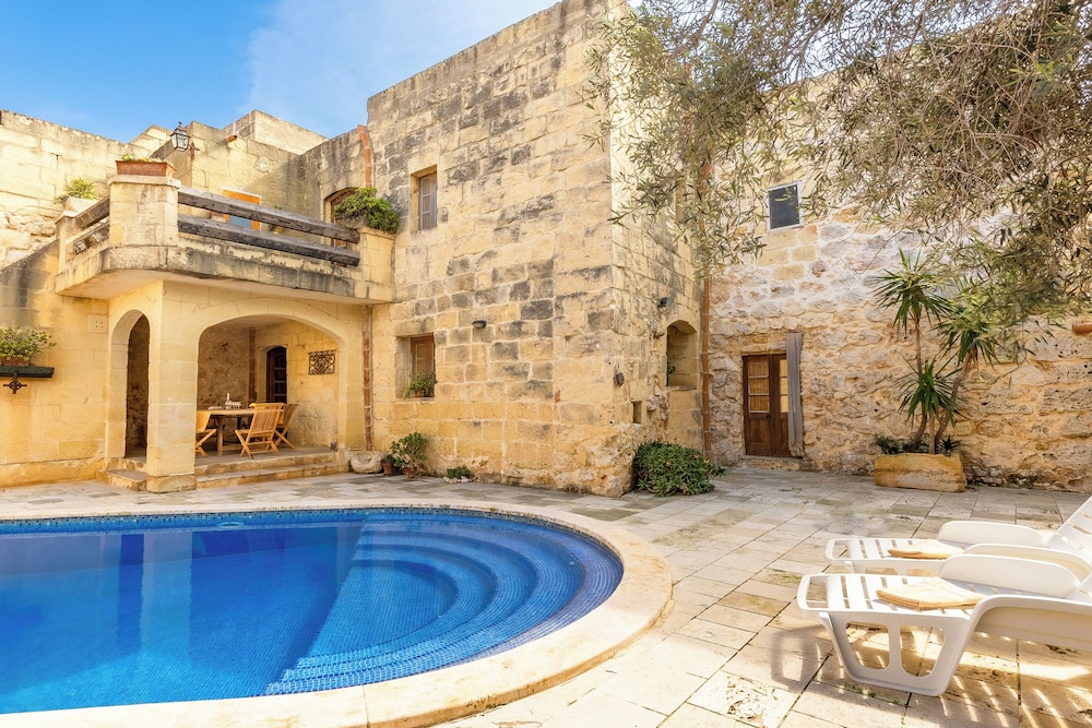 Bebbuxija Pool Farmhouse Gozo - Malte