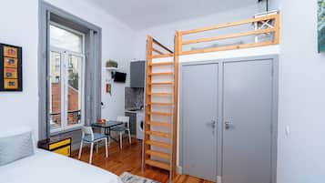 Apartamento, 1 quarto, vista para a cidade | Sala de estar