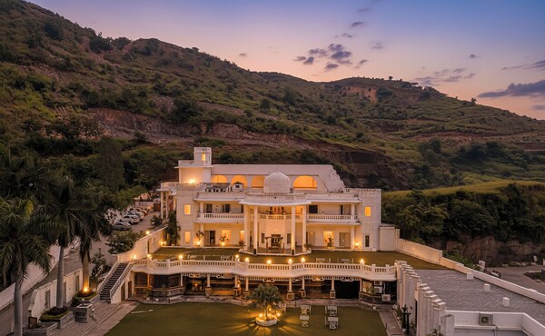 Victoria Mansion - A Signature Collection By Hst Hotels - Udaipur