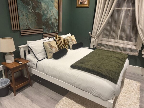 Aimi Residence - Portobello