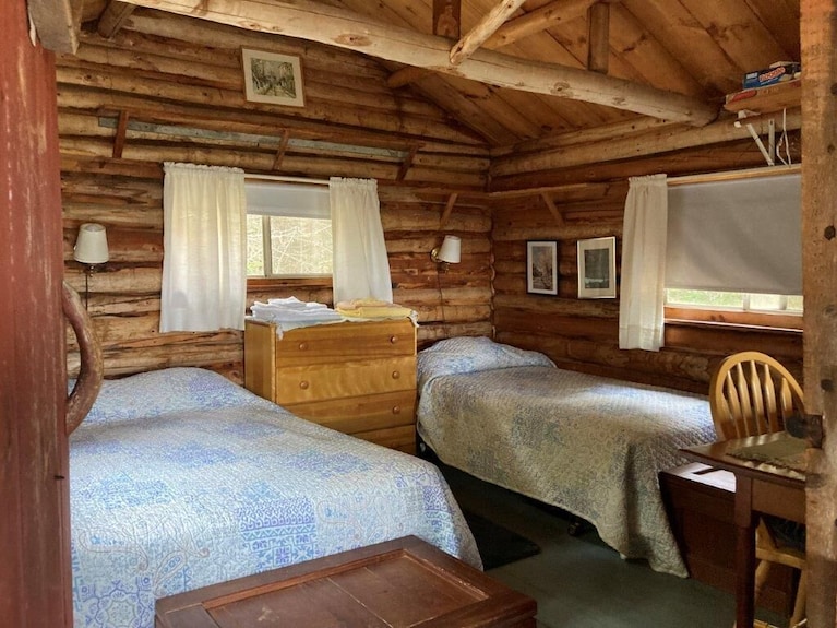 Charming Log Cabin With Ac And Wifi In Peaceful Hancock, Maine - Maine