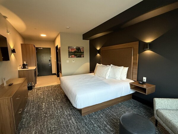 Best Western Plus Neepawa Hotel - Manitoba